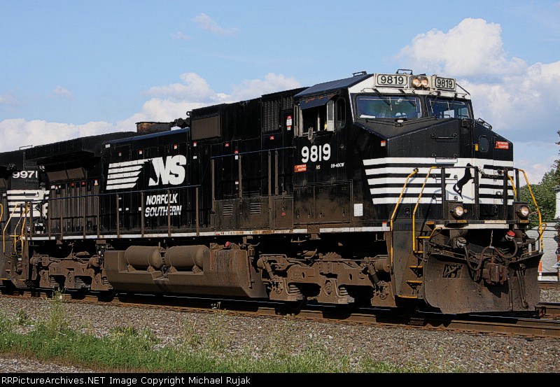 NS 9819